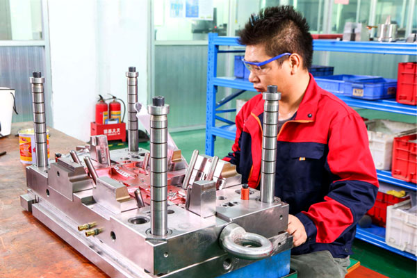 +Services | GM Parts